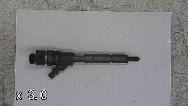 0445110262 : Verstuiver / Injector - Autoparts24