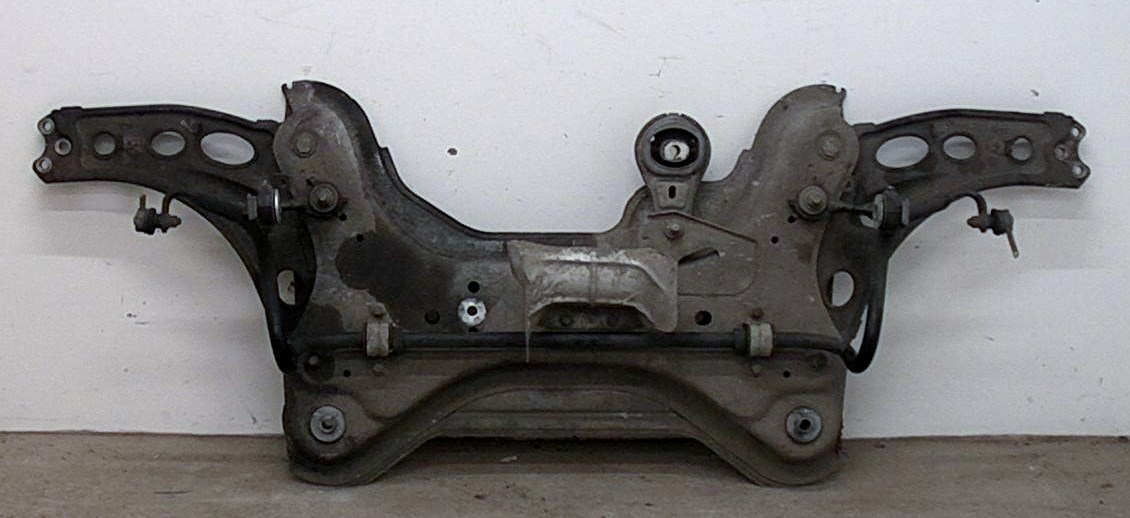 544016605R : Subframe en Vooras kompleet - Autoparts24