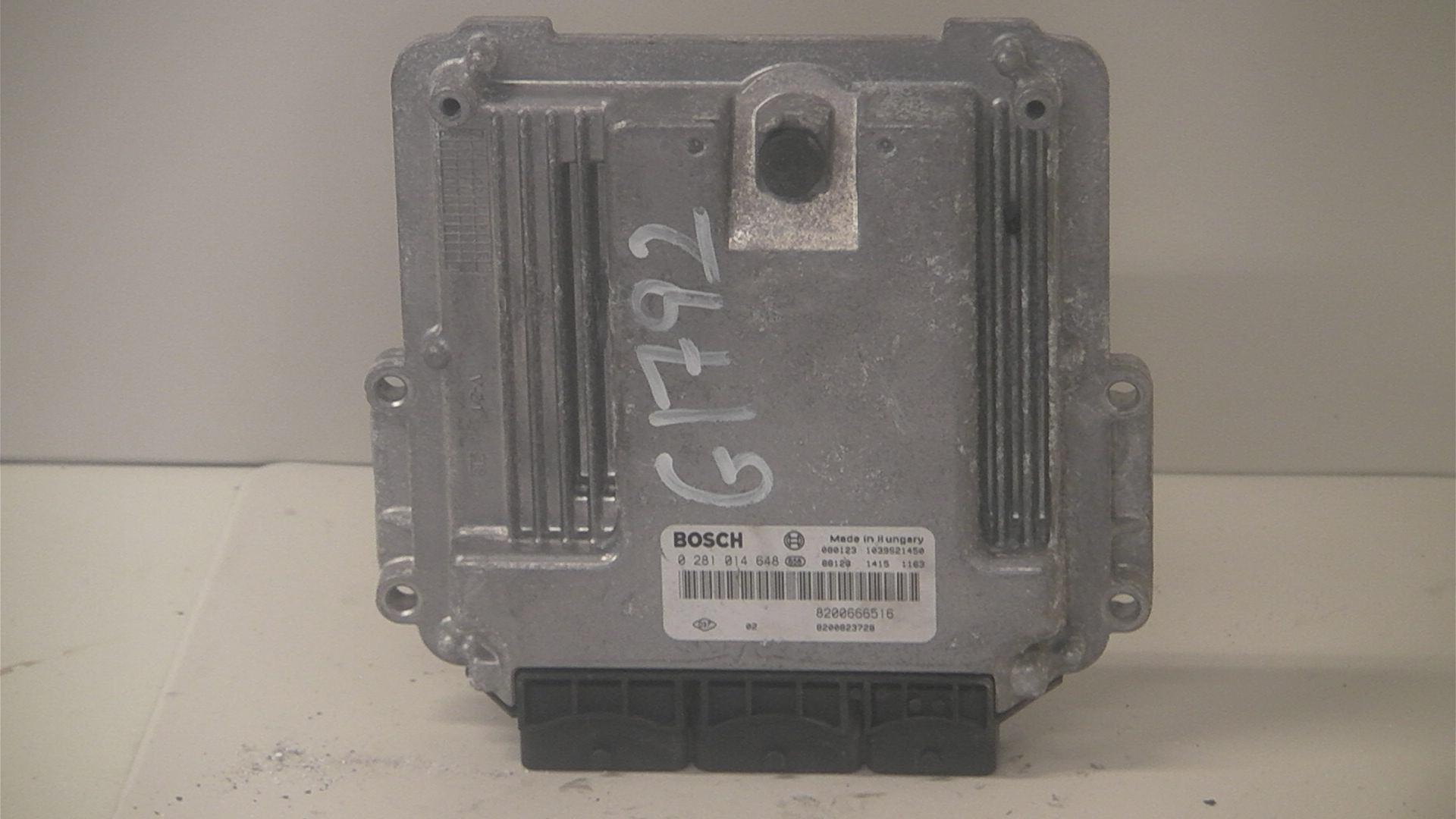 Opel VIVARO A Box (X83) Computer motormanagement 8200666516