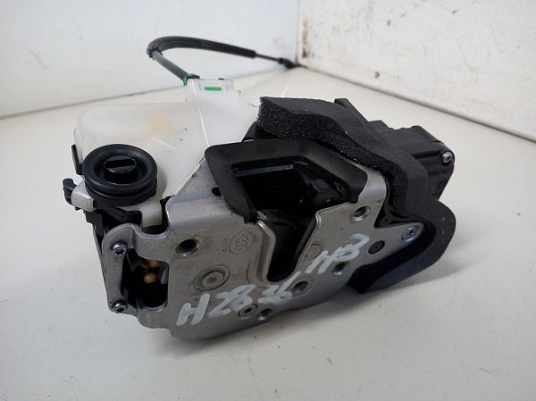 13578245 : Deurslot en Centrale vergrendeling - Autoparts24