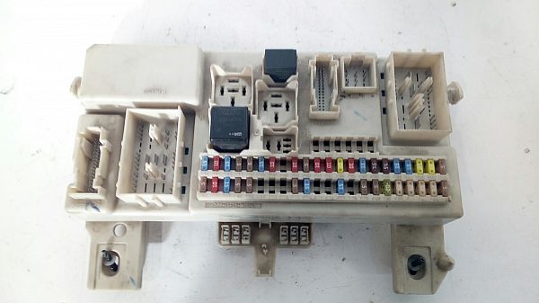 Volvo V50 - boîte à fusibles V50 | Autoparts24