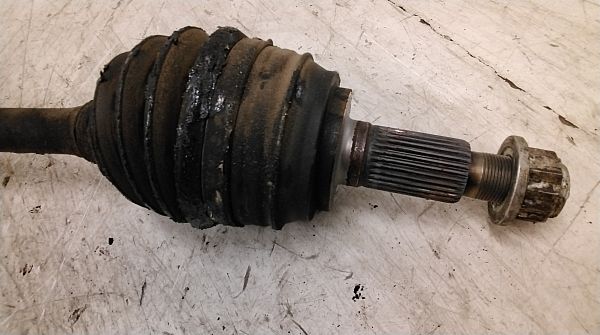 7P0-407-271-C : Antriebswelle vorne - Autoparts24