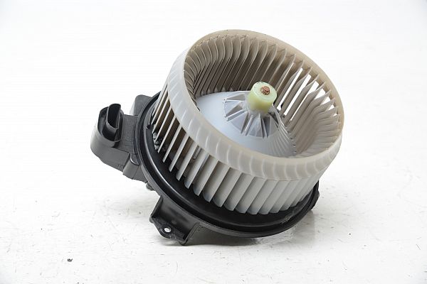 8710302140 : Kachel Ventilatiemotor / aanjager - Autoparts24