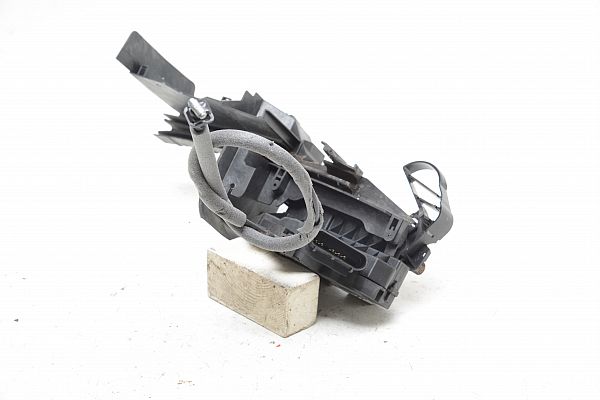 BM5A-A21813-AC : Dørlås og Centrallås - Autoparts24