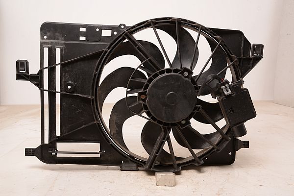 8V61-8C607-ED : Koelvin / Vin en Radiator bovenkant - Autoparts24