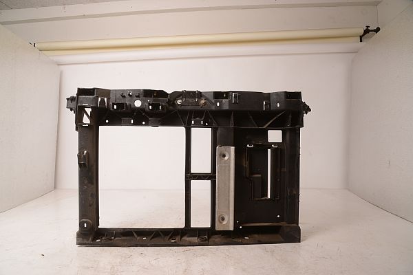 Peugeot 208 - Voorfront 208 | Autoparts24