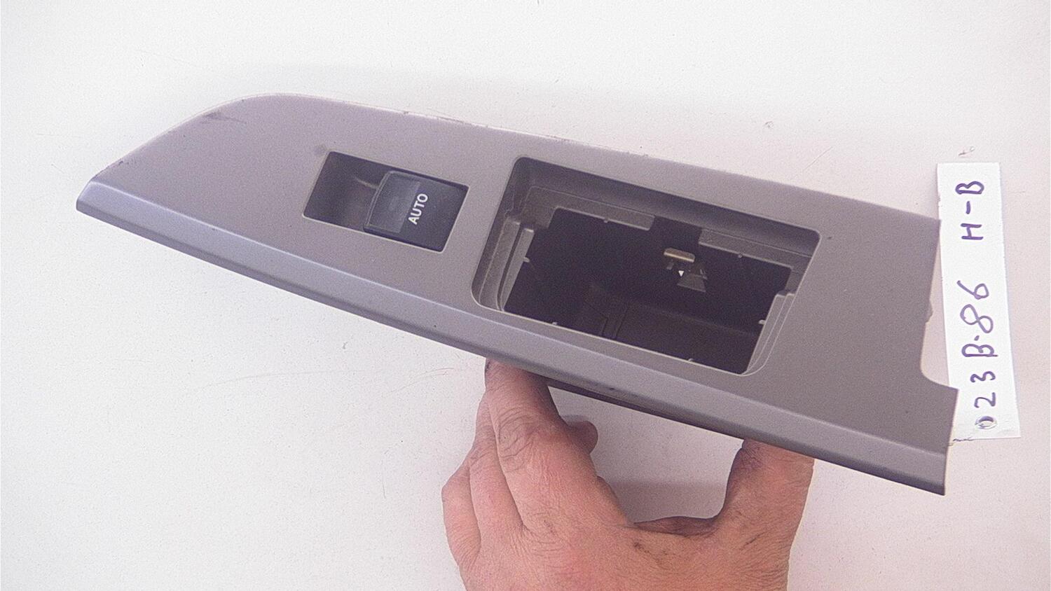 Toyota LAND CRUISER 200 (_J2_) Fensterheberschalter 84810-33120, 74270 ...