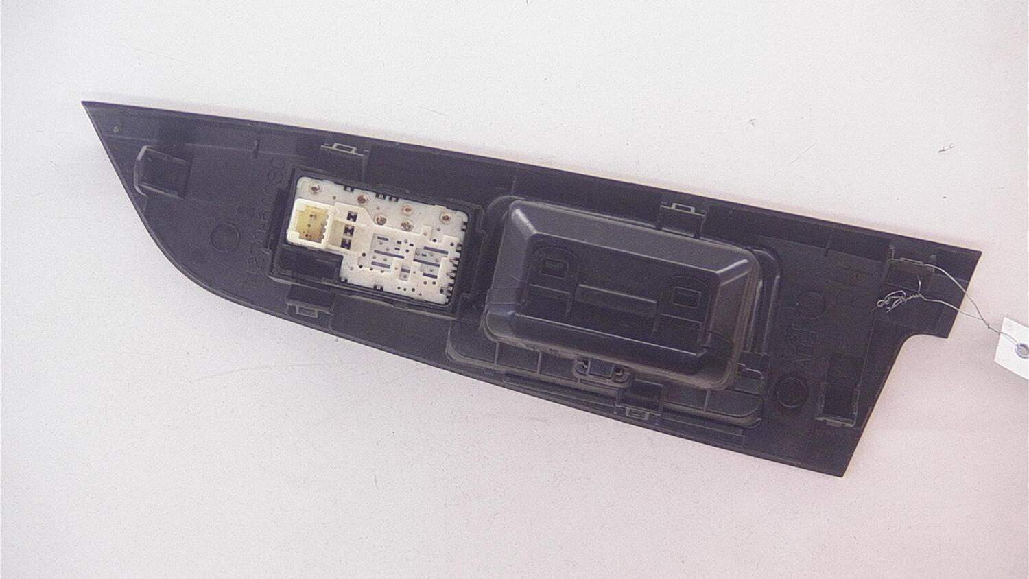 Toyota LAND CRUISER 200 (_J2_) Fensterheberschalter 84810-33120, 74270 ...