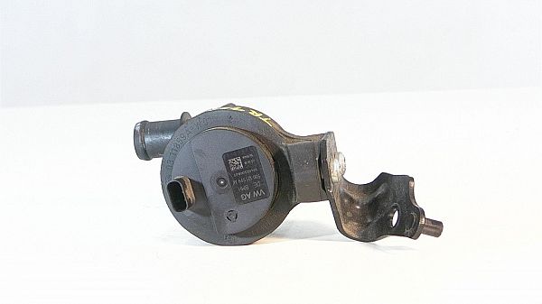 5Q0-121-599-AA : Circulatiepomp en Waterpomp - Autoparts24