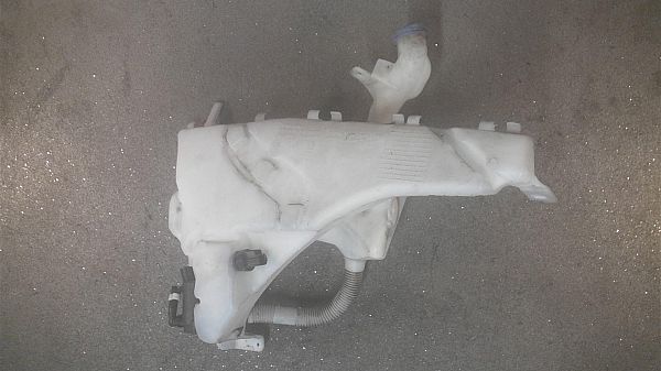 MED-2-MOTORER : Sprinkler - med motor og Sprinklerbeholder - Autoparts24