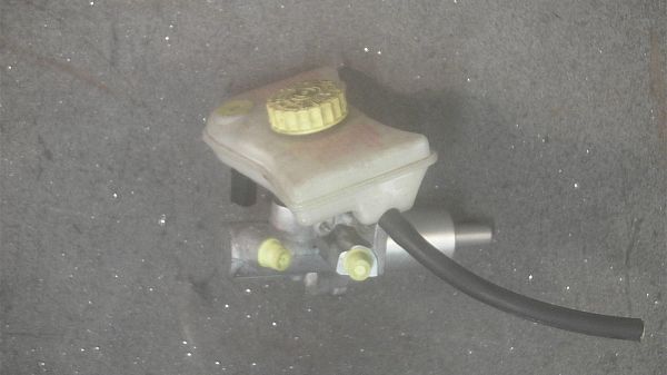 8E0611021 : Hauptbremszylinder - Autoparts24