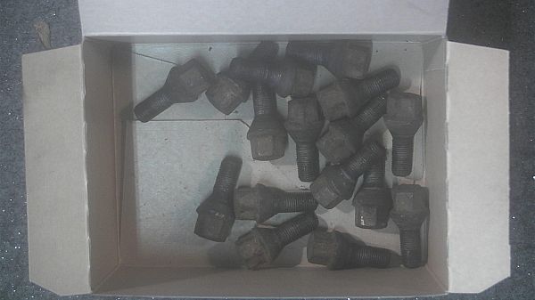 Fiat 500 - Velg toebehoren 500 | Autoparts24