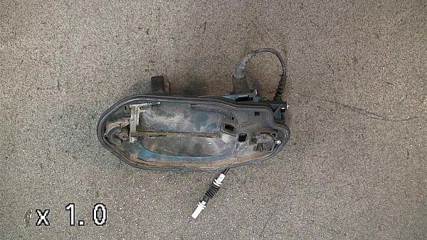 51217199555 : Handgriff aussen - Autoparts24