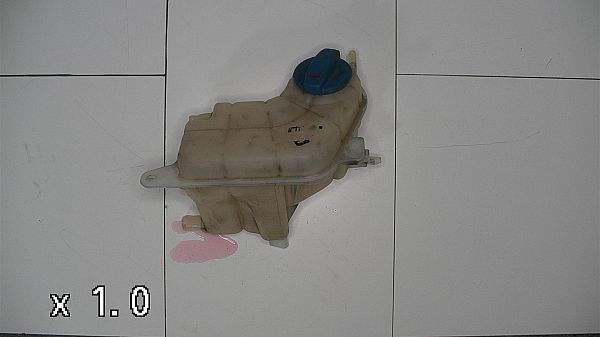 4F0-121-403-M : Expansievat / Koelvloeistof Reservoir - Autoparts24