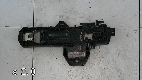 2047602534 : Handgreep / deurgreep achterklep - Autoparts24