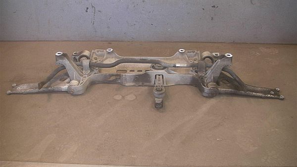 3C0-199-313-AC : Vooras kompleet en Subframe - Autoparts24