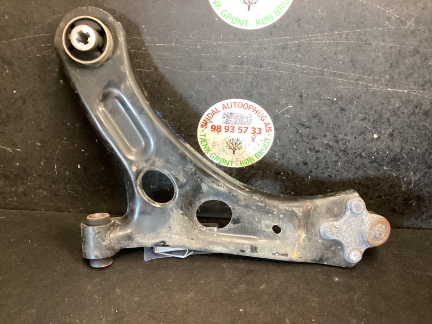 Opel CORSA F Wishbone - front lower 9857897880