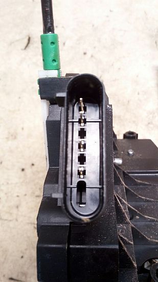 AM5A-R26413AE : Dørlås og Centrallås - Autoparts24