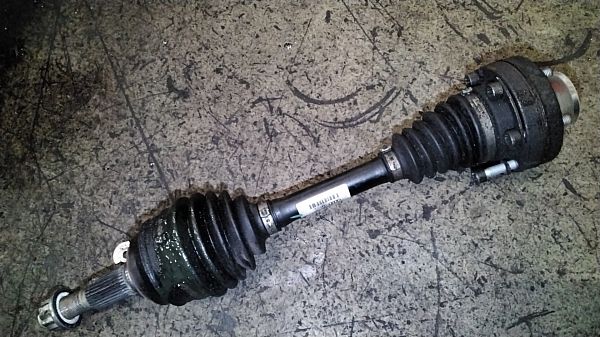 7P0-407-271-C : Antriebswelle vorne - Autoparts24