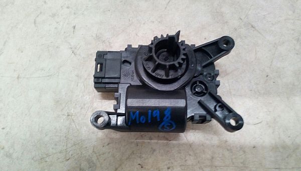 2Q0-907-511-G : Varmereguleringsmotor og Varmeregulering - Autoparts24