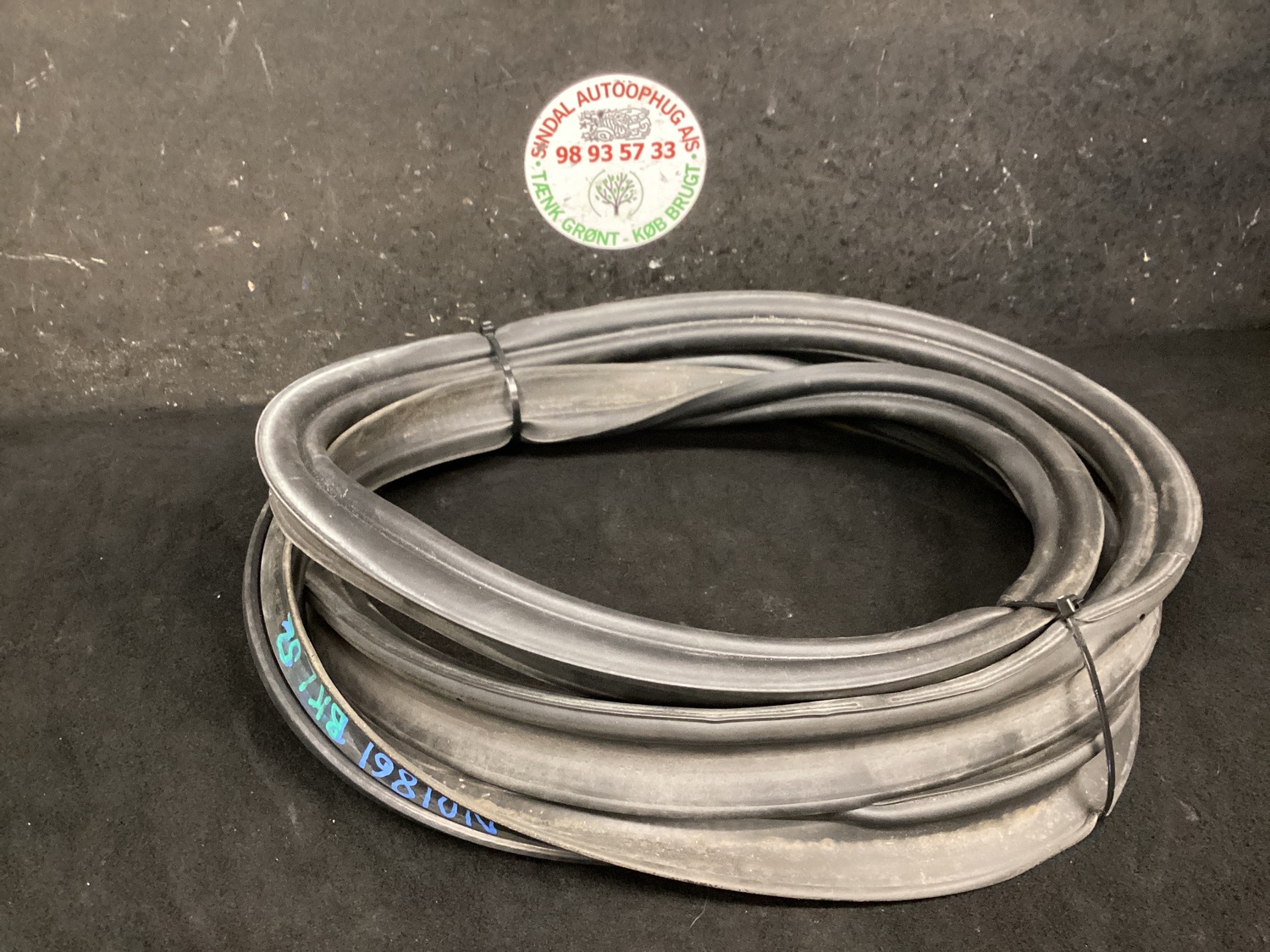 Brugt gummiliste - bagklap til Volvo | Autoparts24