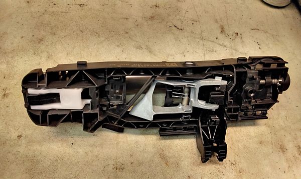 A0997601802 : Håndtag udvending og Dørlås - Autoparts24