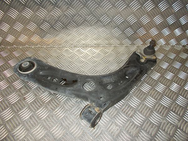 5Q0407151P : Querlenker vorne oben und Querlenker vorne unten - Autoparts24