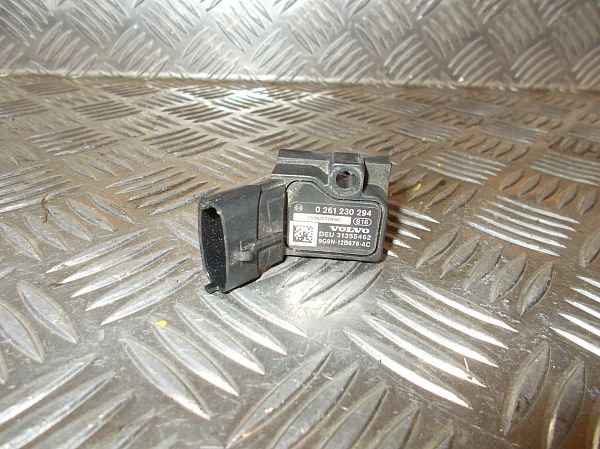 0261230294 : common rail (Injectie) / Verstuiver Brug en ...