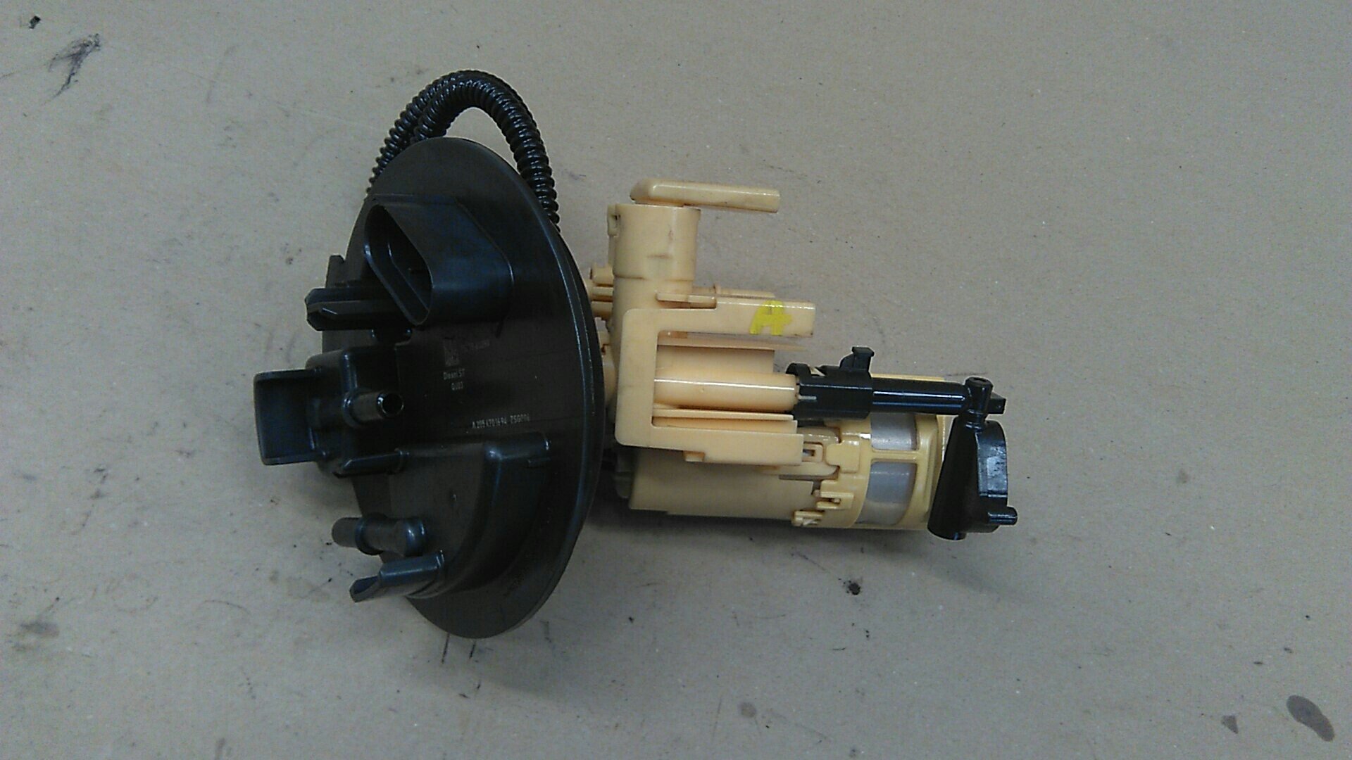 Mercedes-Benz C-CLASS T-Model (S205) Kraftstoffpumpe A2054701694