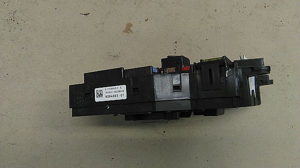 Brugt BMW 5 - Sikringsboks | Autoparts24