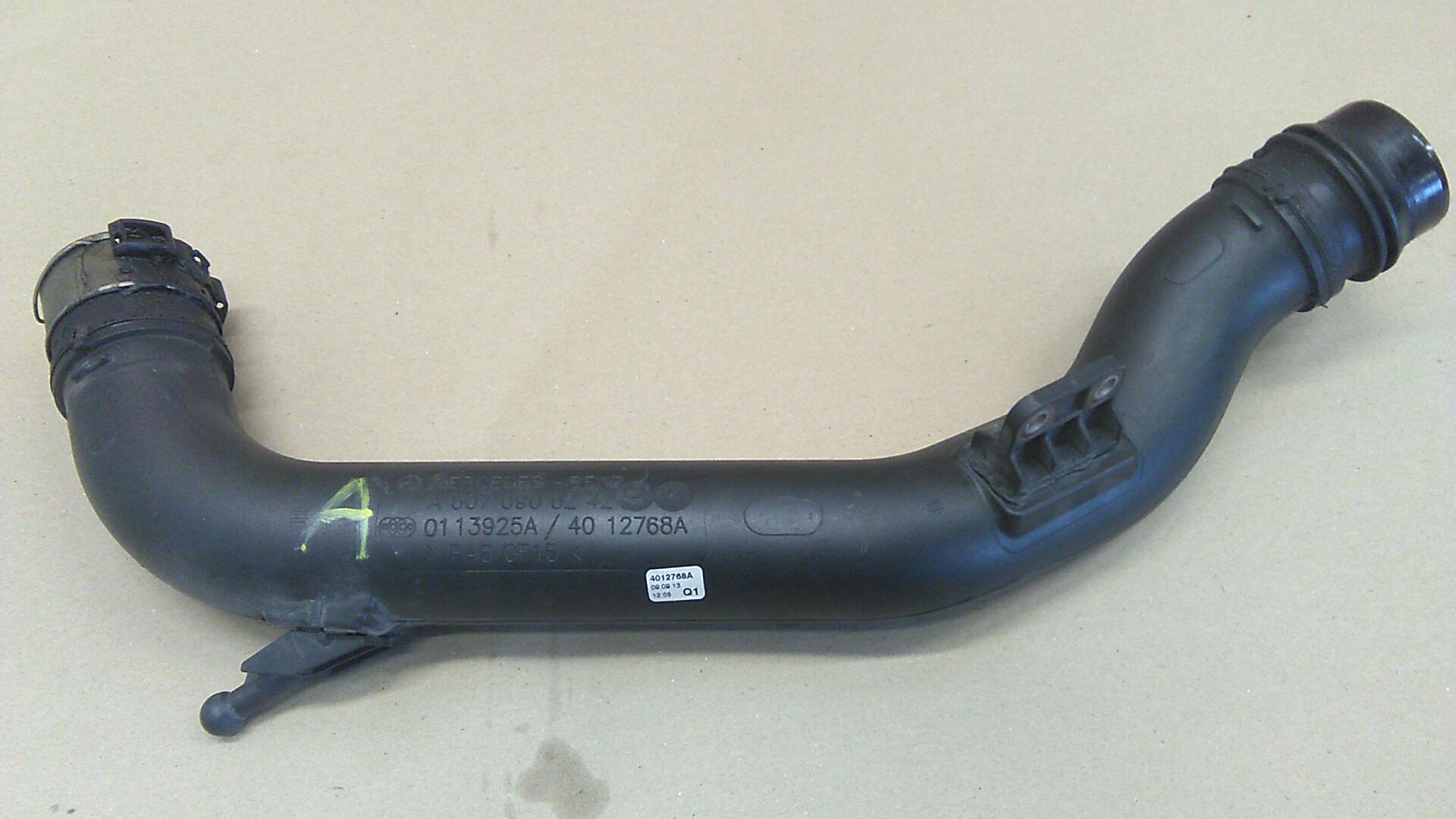 Mercedes-Benz A-CLASS (W176) Turbo Ladeluftschlauch A6070900242