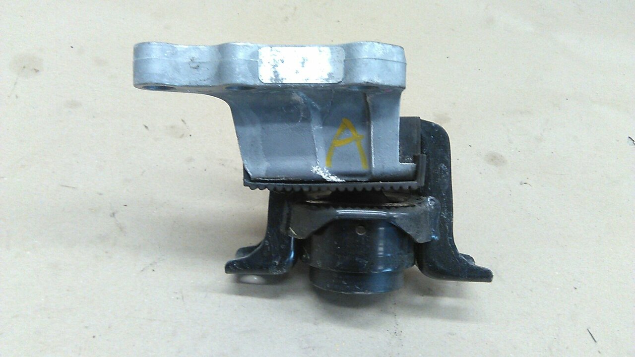 Suzuki IGNIS III (MF) Engine Mounting / Engine Mount bracket 11610 ...