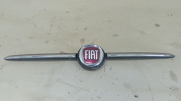 Brugt Emblemer til Fiat - Autoparts24