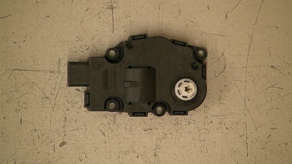 8K0820511D : Varmereguleringsmotor og Varmeregulering - Autoparts24