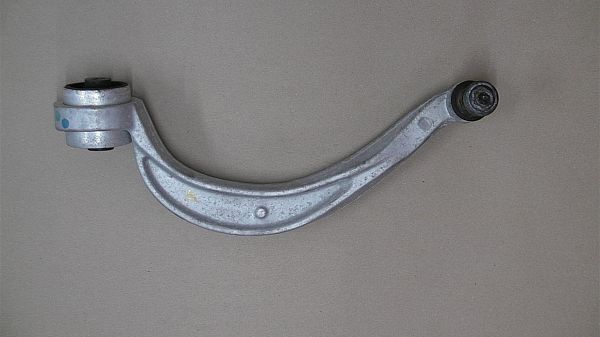 8K0407694AD : Bærearm forrest nederst - Autoparts24