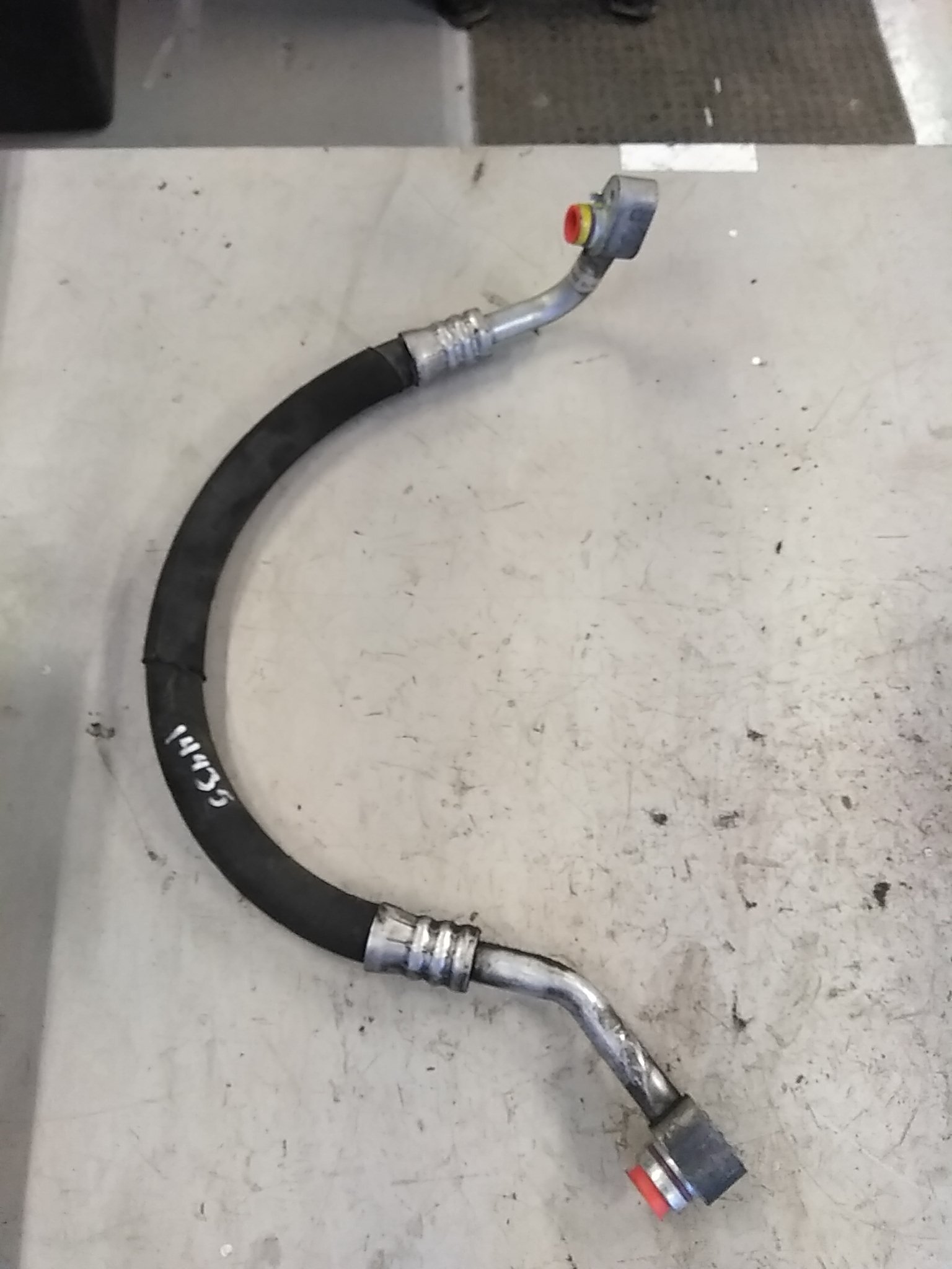 Audi A6 Avant (4F5, C6) Klimaanlage Rohr / Schlauch 4F0 260 701 L