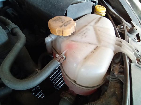 1682640780 : Expansievat / Koelvloeistof Reservoir - Autoparts24