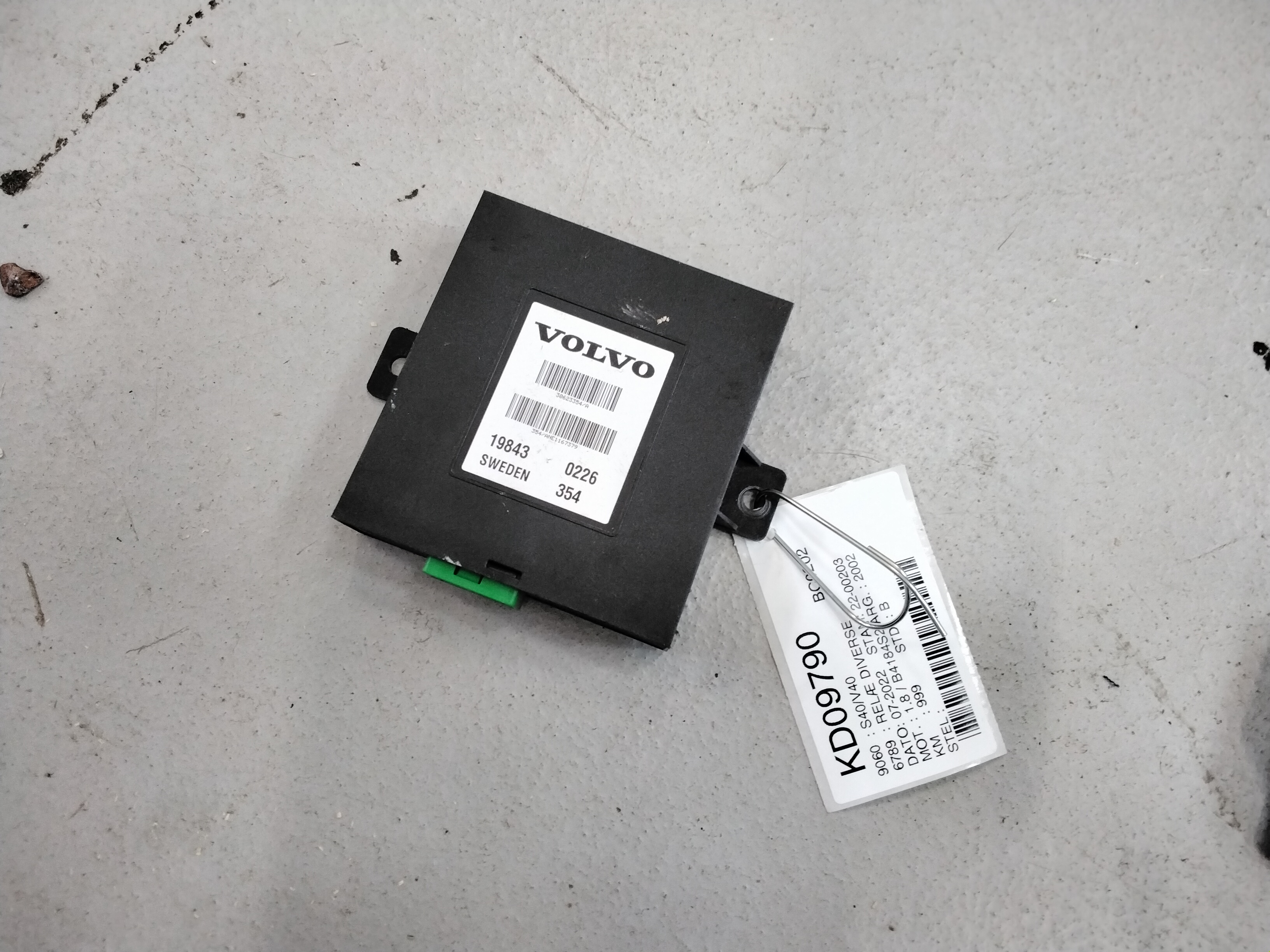 ORIGINALE Diverse Relè VOLVO V40 Estate (645) 2002