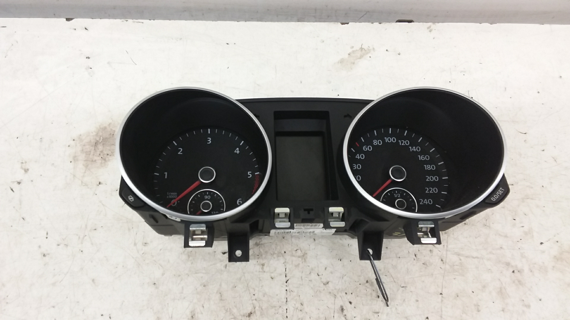 TACHIMETRO/TACHIMETRO ORIGINALE posteriore VW GOLF VI (5K1) 2011