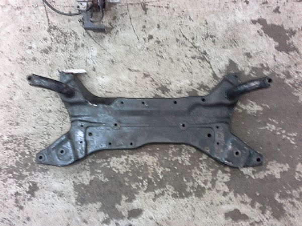 MR961172 : Subframe en Vooras kompleet - Autoparts24