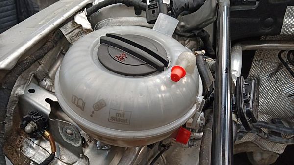 5Q0-121-407-T : Expansievat / Koelvloeistof Reservoir - Autoparts24