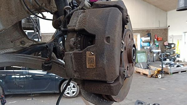 4G0-615-124-C : Remklauw, rechtsvoor en Remklauw, geventileerd ...