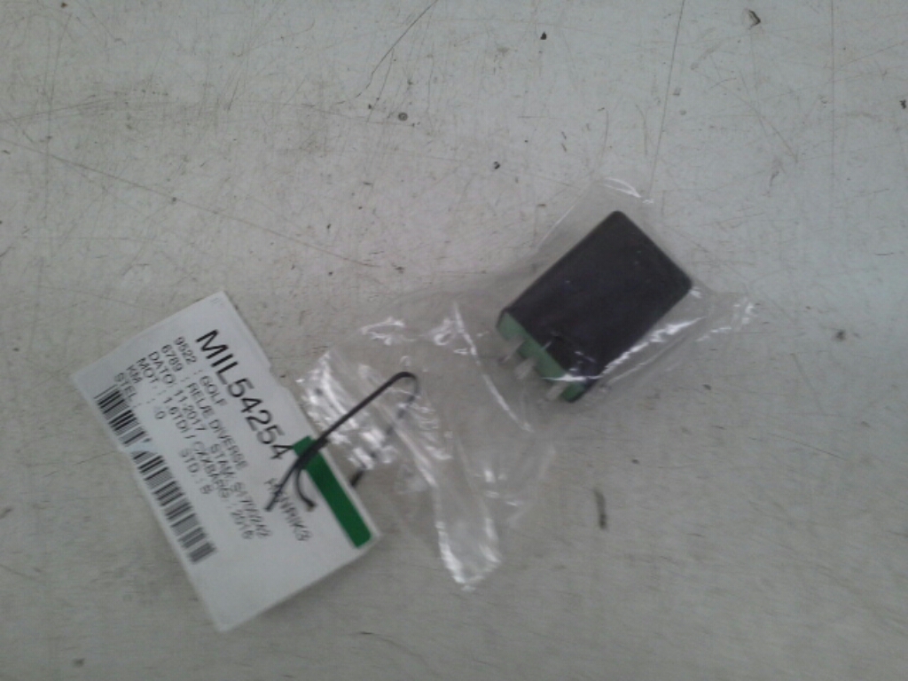 Originale Diversi Relè Vw Golf Vii (5G1, Bq1, Be1, Be2) 2016