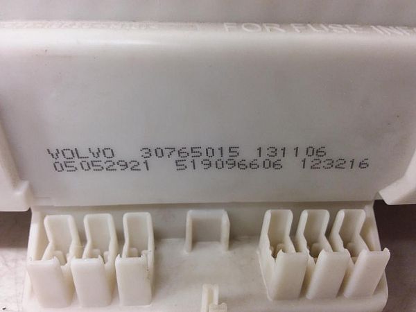 Volvo V50 - Bezpieczniki / Skrzynka bezpieczników V50 | Autoparts24