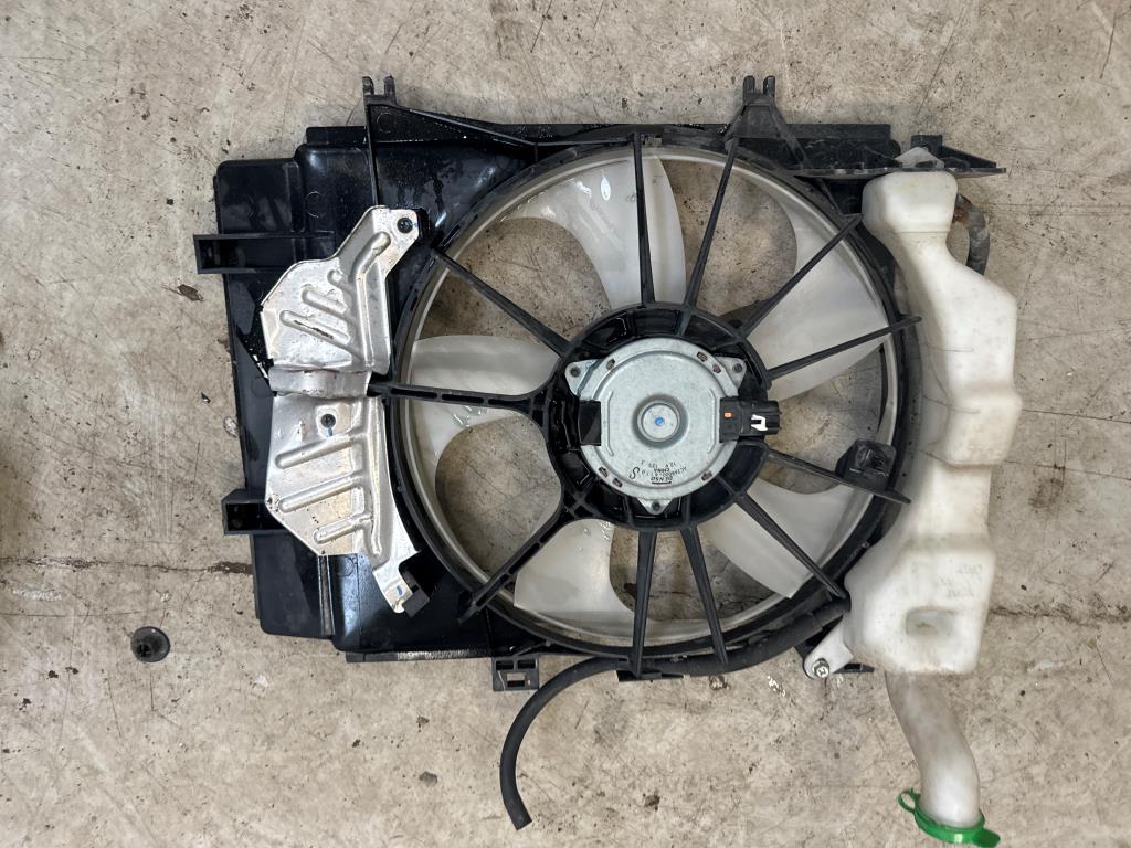 Celerio radiator fan price store