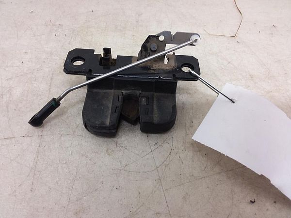 2K0-827-506-E : Dørlås og Centrallås - Autoparts24