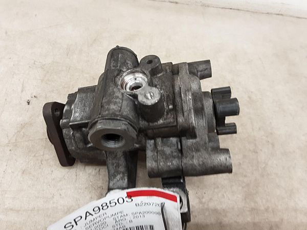 6C11-3A674-AB : Stuurpomp / Servopomp - Autoparts24
