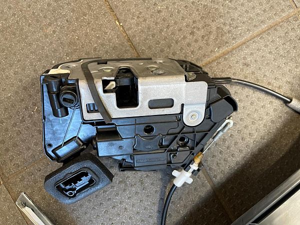 5TA-839-016-Q : Deurslot en Centrale vergrendeling - Autoparts24