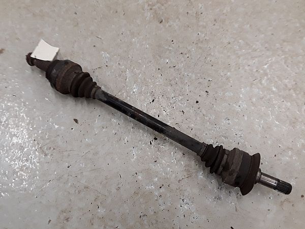 33207647027 : Aandrijfas links- en rechtsachter gelijk en Aandrijfas ...