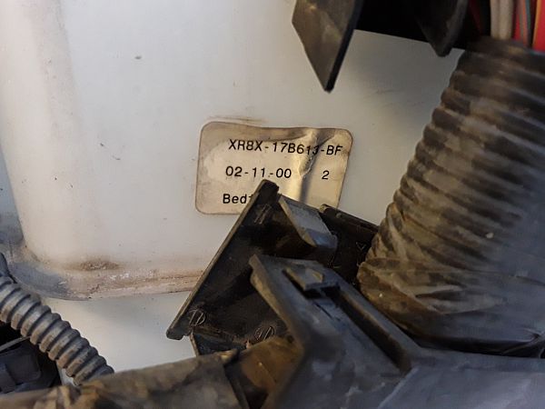 93BB-17K624-AA : Sprinklermotor og Sprinkler - med motor - Autoparts24